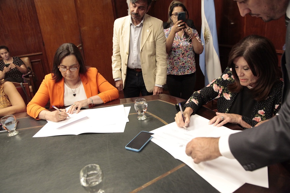 La UNT desplegará acciones conjuntas en materia de Género con el ...